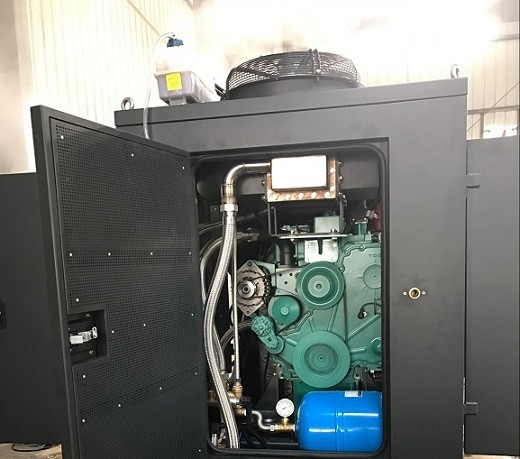 Continuous 100KW Natural Gas CHP , Synchro CHP Cogeneration Systems Super Silent Running